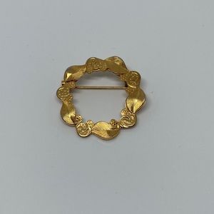 Jewelry | Vintage Gold Brooch Pin | Poshmark